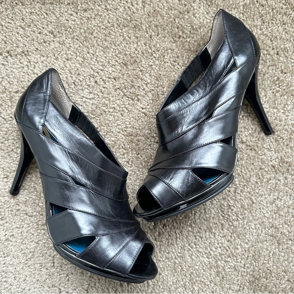 Max Studio | Shoes | Max Studio Platform Peep Toe Leather Xema Pumps ...